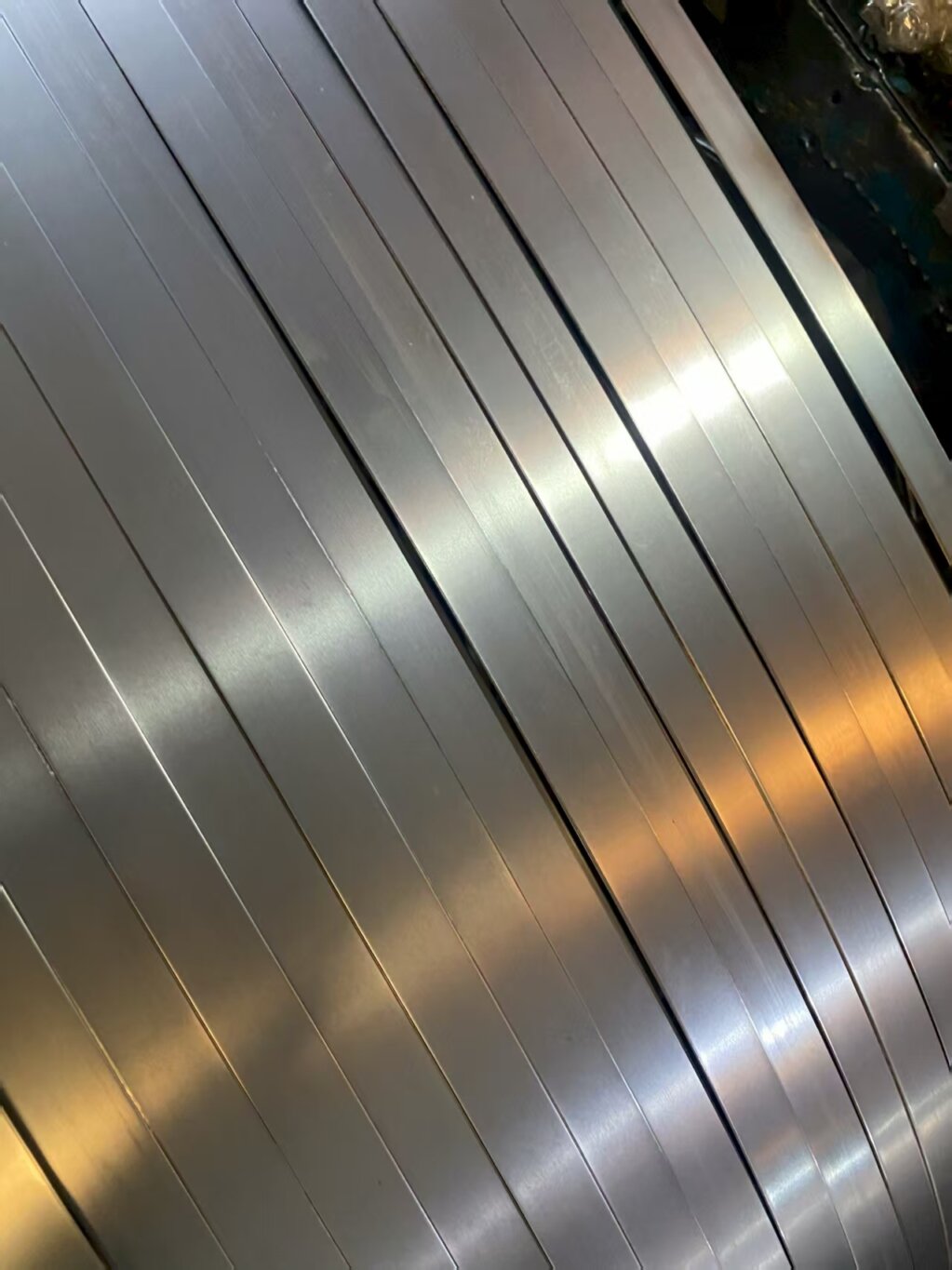 ⭐ C75S 1074 钢卷 - Weizhan Metal